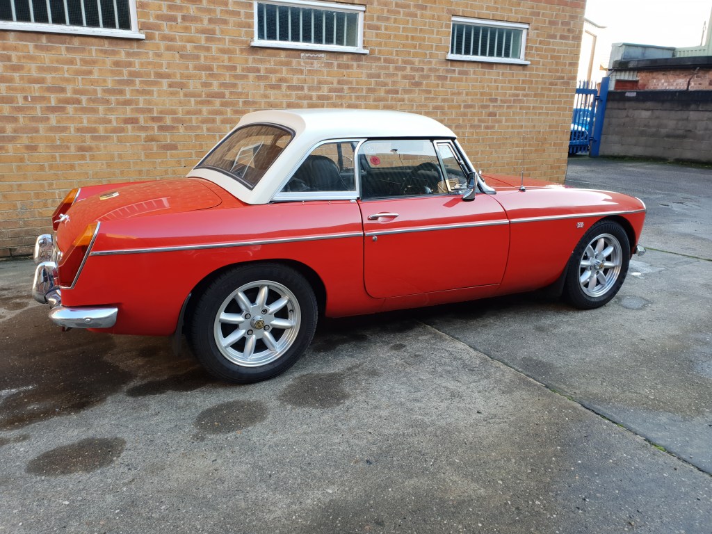 Finished Hardtop on my #MGB – MGB tips mods and maintenance