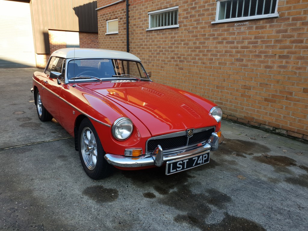 Finished Hardtop on my #MGB – MGB tips mods and maintenance