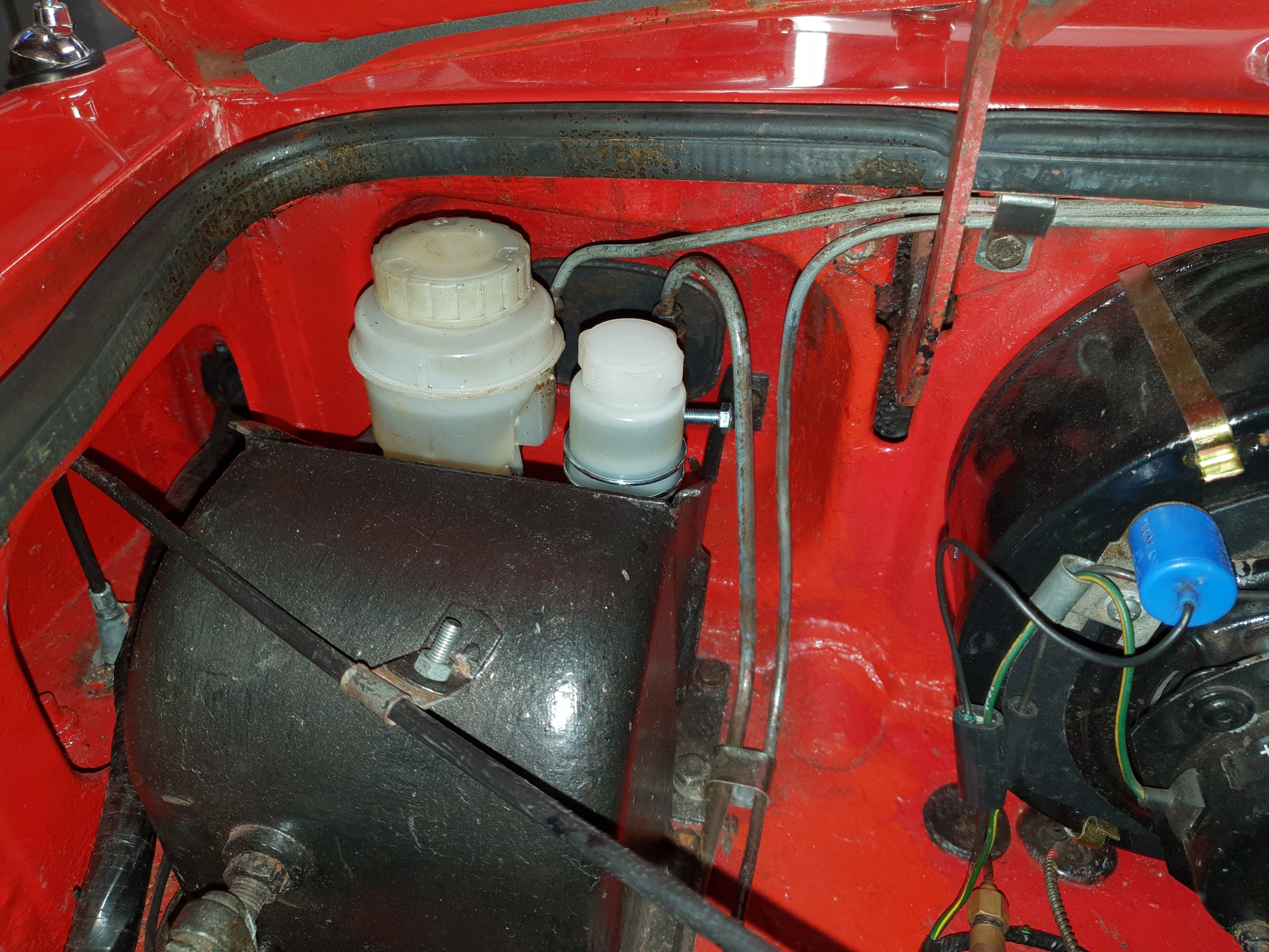 let’s talk Brake Fluid – MGB tips mods and maintenance