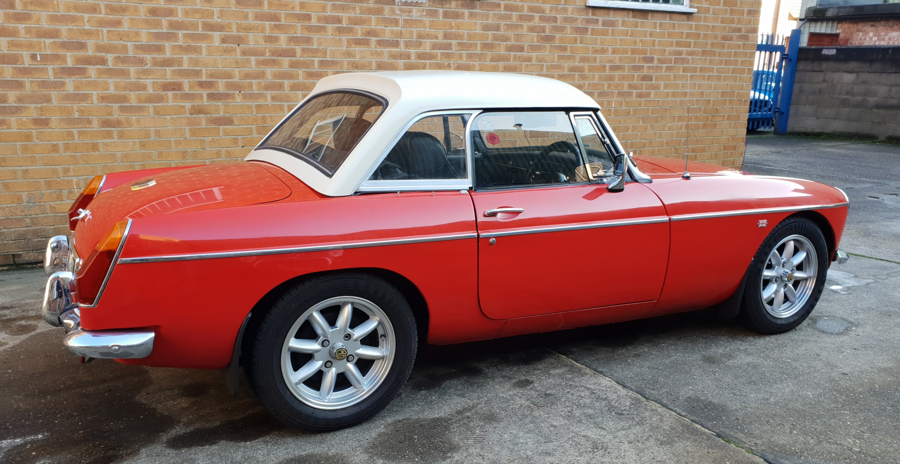 Scalextric MGB Slot Cars – MGB tips mods and maintenance