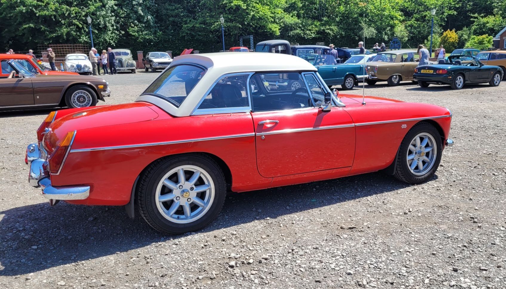 Ruddington Monthly Car Meet – MGB tips mods and maintenance